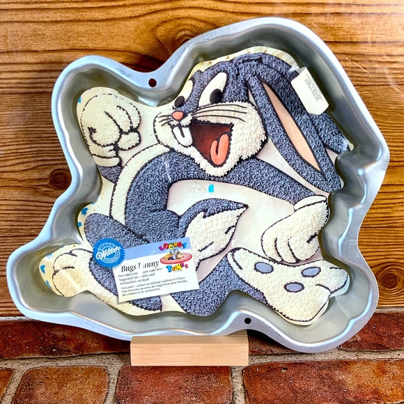 Wilton | Kitchen | Wilton Bugs Bunny Cake Pan I Used For A Cookie Happy ...